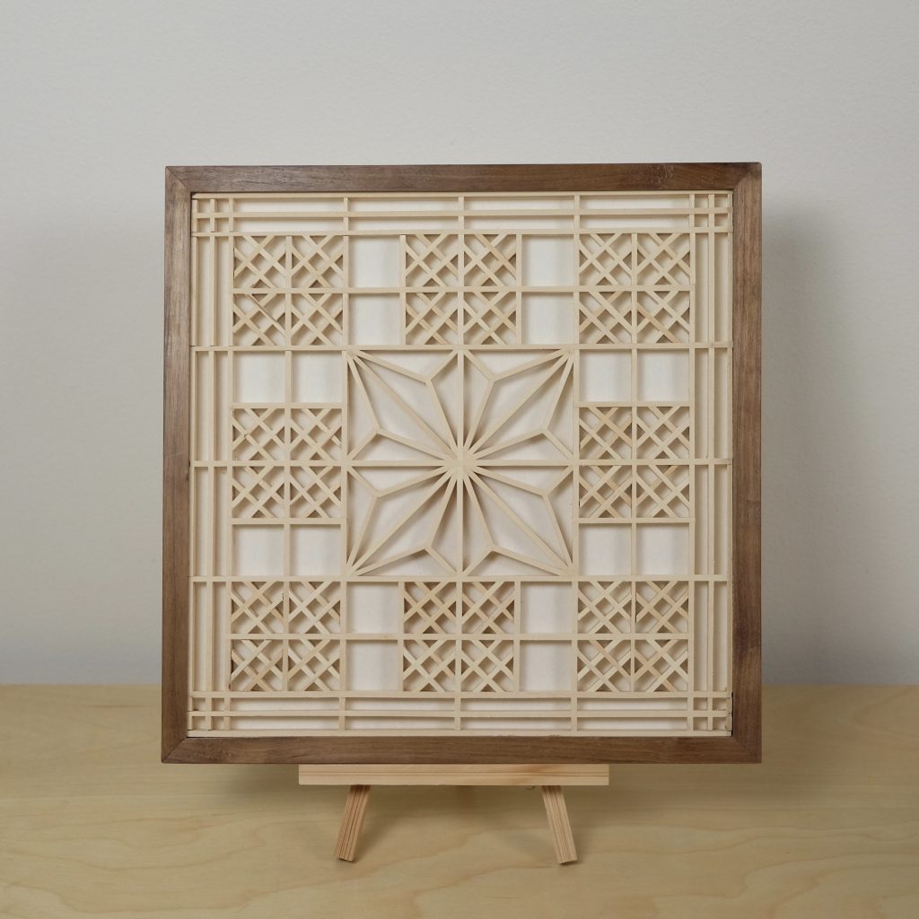 Kumiko panel with asa-no-ha and masu-tsunagi patterns - Okomoko